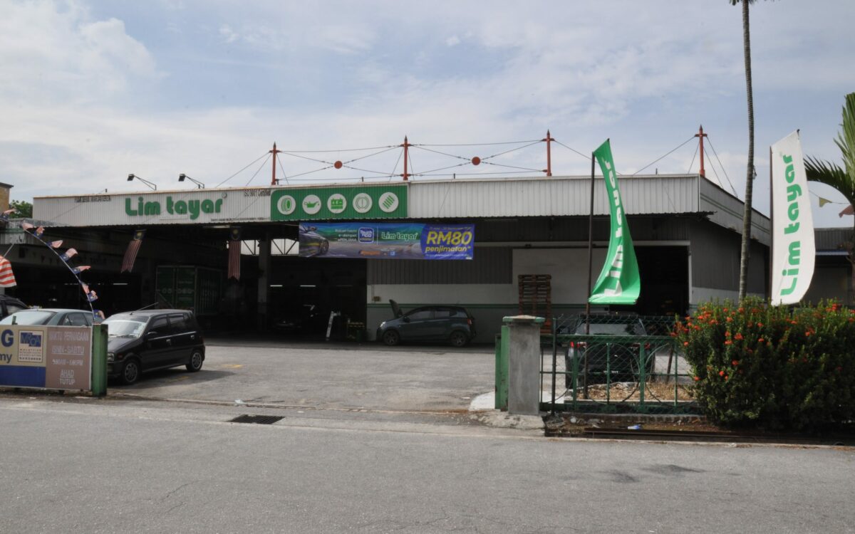 Our Stores — Lim Tayar